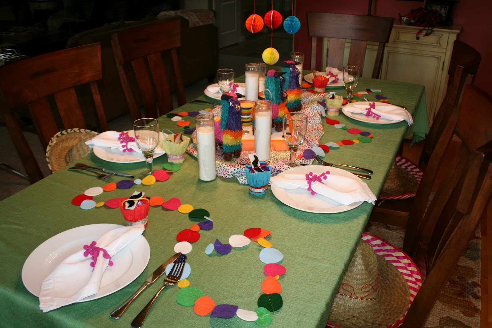 everything to entertain: Cinco de Mayo Drinks and Decor