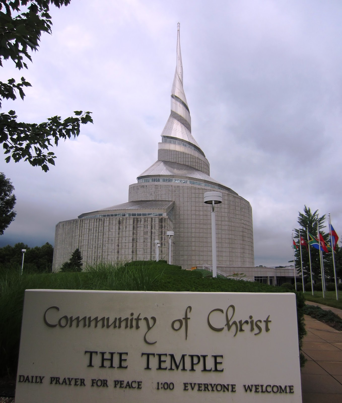 Souvenir Chronicles: INDEPENDENCE, MISSOURI: COMMUNITY OF CHRIST TEMPLE