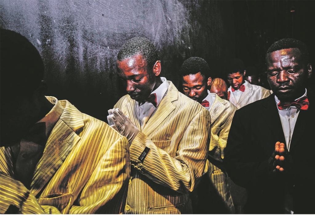 Demasiadas Noches: Isicathamiya (Sudáfrica)