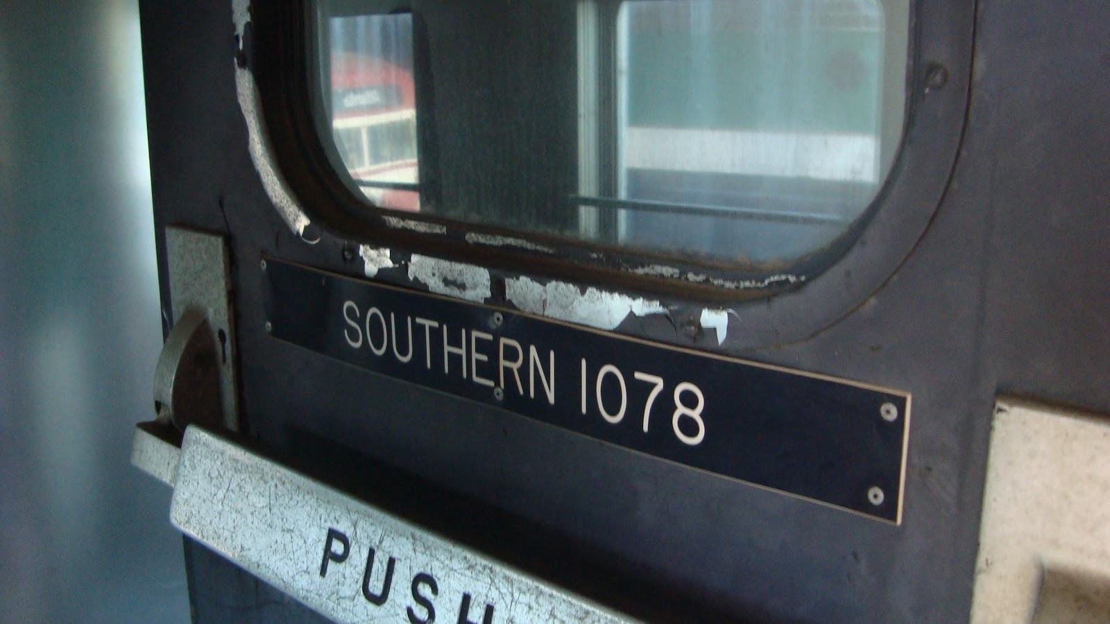 Southern Railway coach interiors - Prototype information for the ...