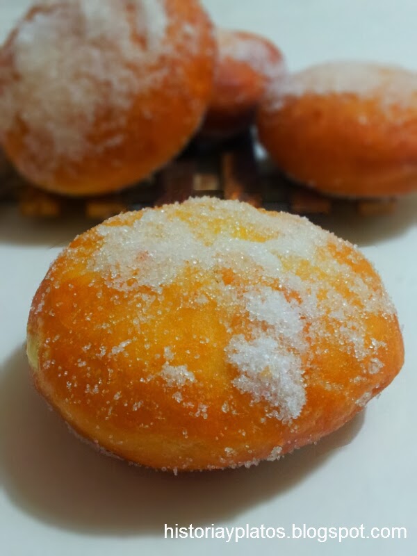 La historia detràs del plato: Bombas con crema pastelera y dulce de leche