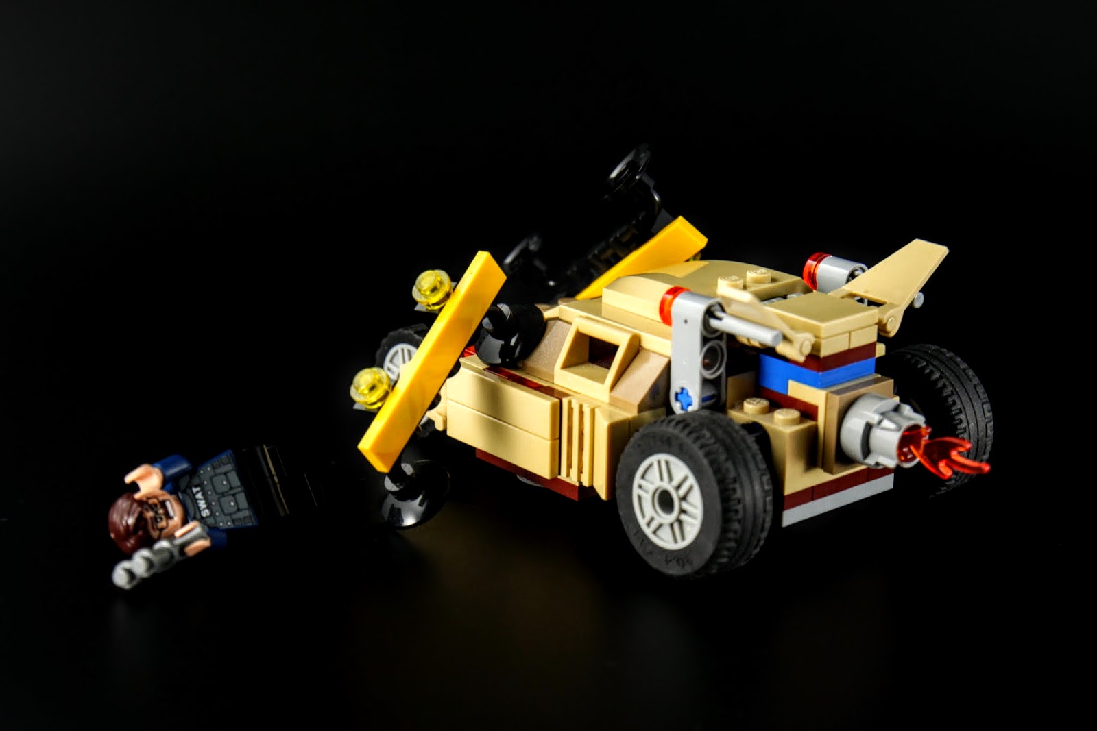[LEGO] 76001：The Bat vs. Bane Tumbler Chase - x123的創作 - 巴哈姆特