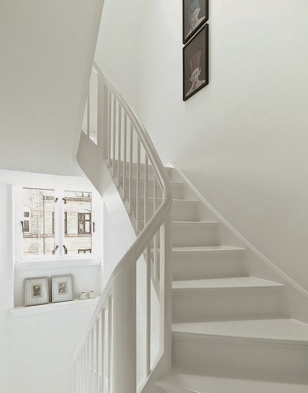 my scandinavian home: A striking black and white Danish home