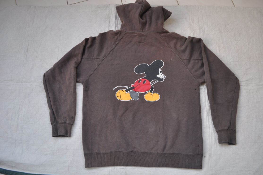 LusuhOne: Number Nine x Mickey Mouse Sweater