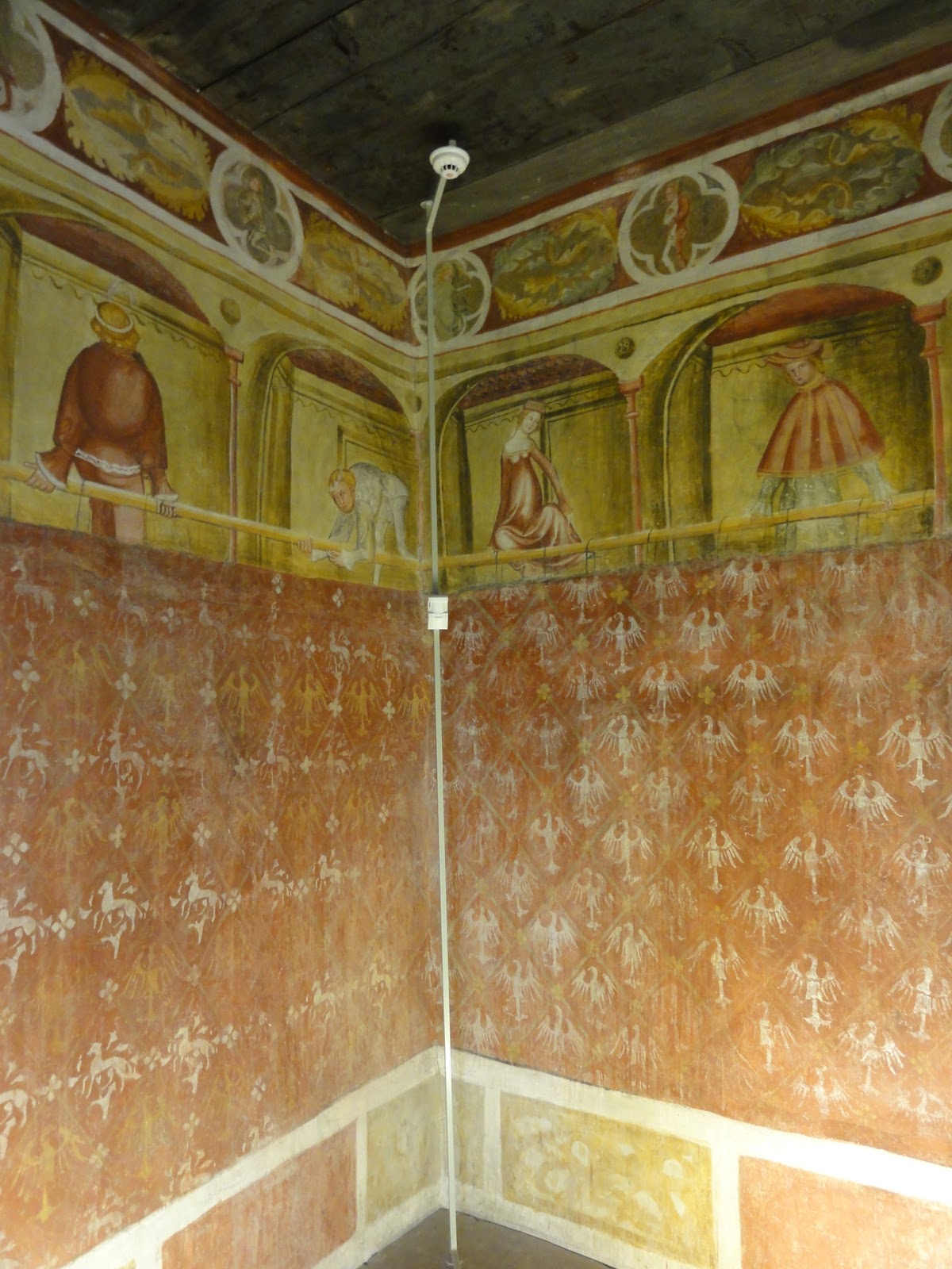 SCIAPODA: PINTURAS DEL RUNKELSTEIN CASTLE