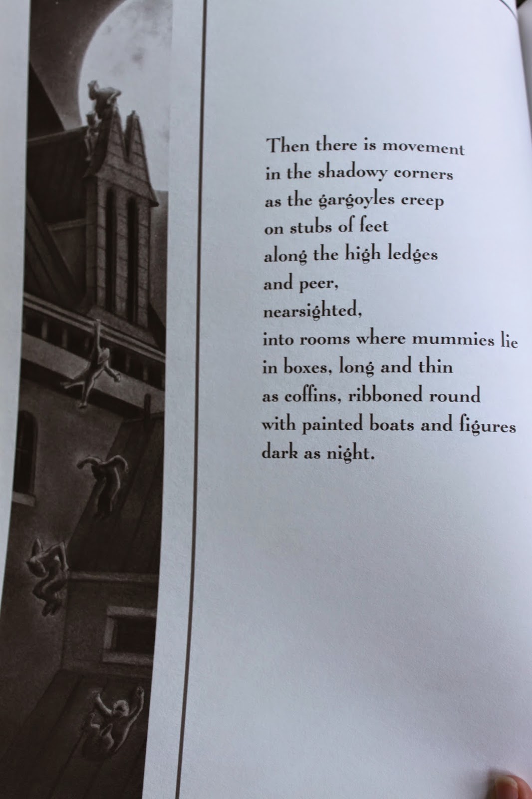 the marlowe bookshelf: Night of the Gargoyles