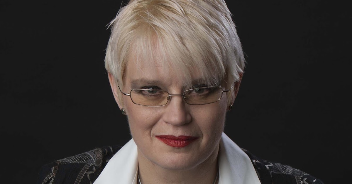 SHOTSMAG CONFIDENTIAL: Why Charlie Fox by Zoë Sharp