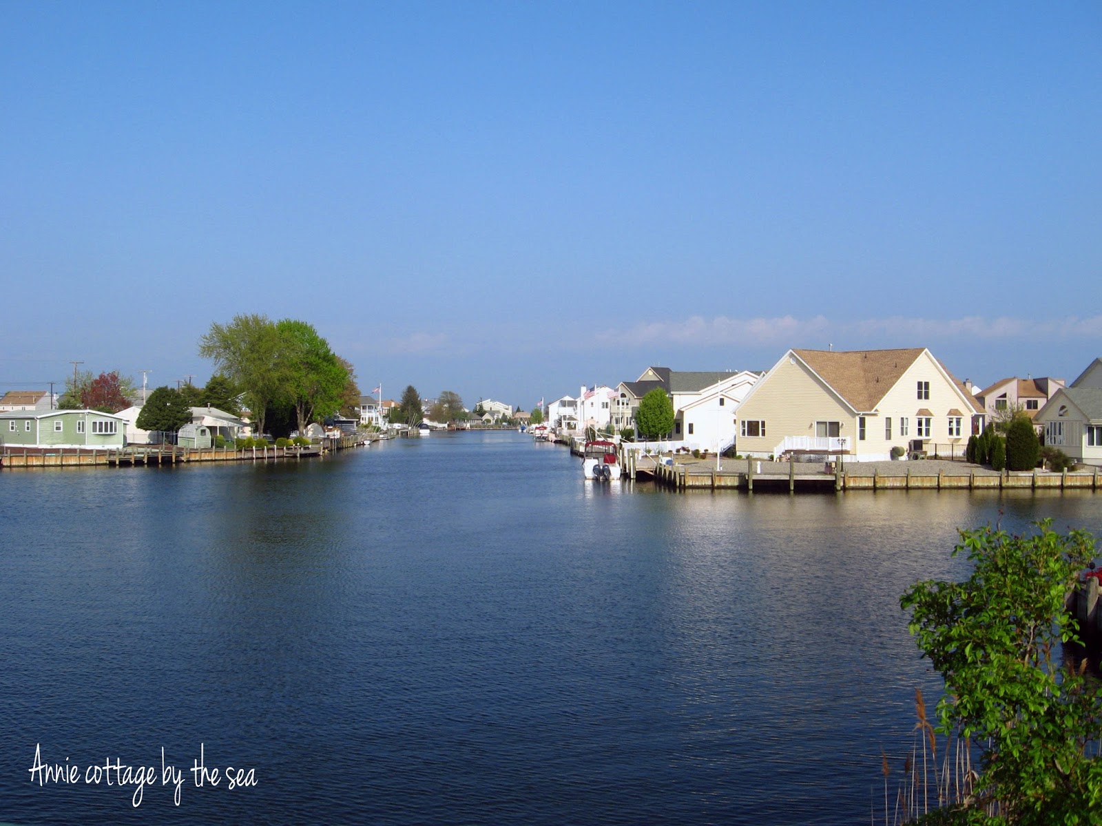 Cottage by the Sea : A Day by the Bay