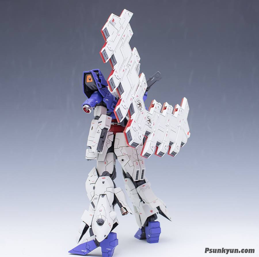 Custom Build: HGUC 1/144 Moon Gundam [Detailed]