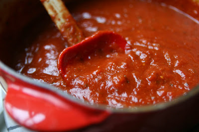 Haystacks & Champagne: Snappy Red Sauce