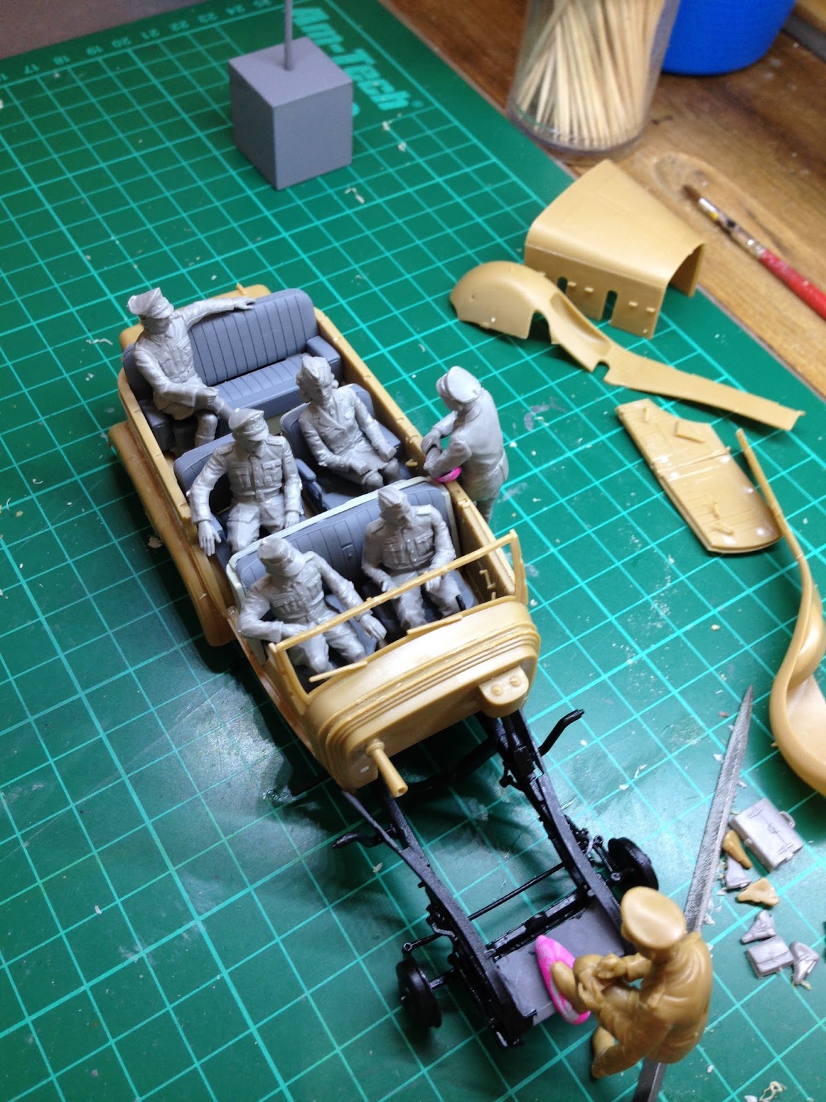 Scale Model Workbench: ICM Mercedes G4