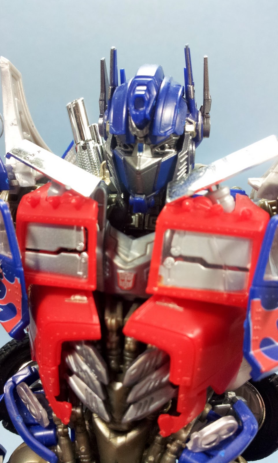 Dual Model Kit Optimus Prime - First Look ~ TOYMAKER