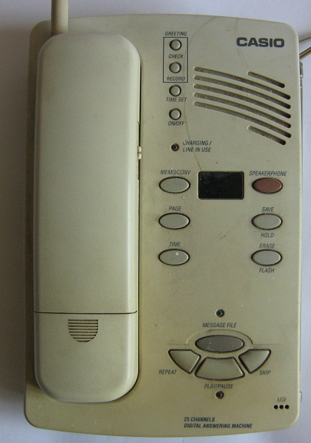 Common Emitter: Teardown: Casio TC-530 cordless phone with answering ...