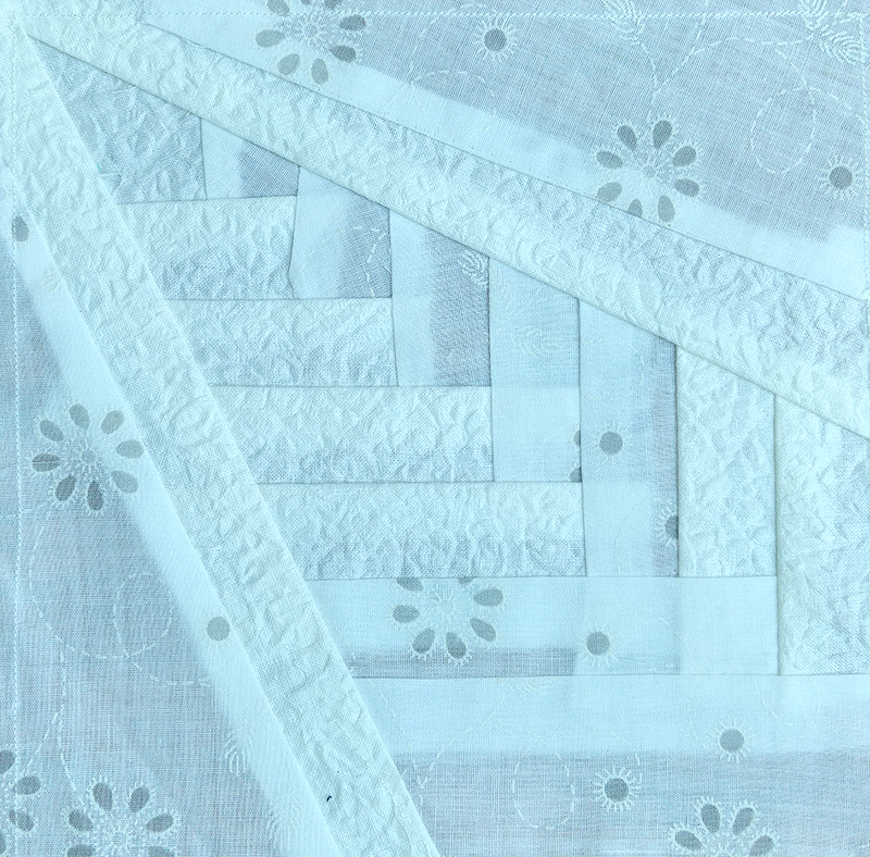 LinsArt: White Patchwork