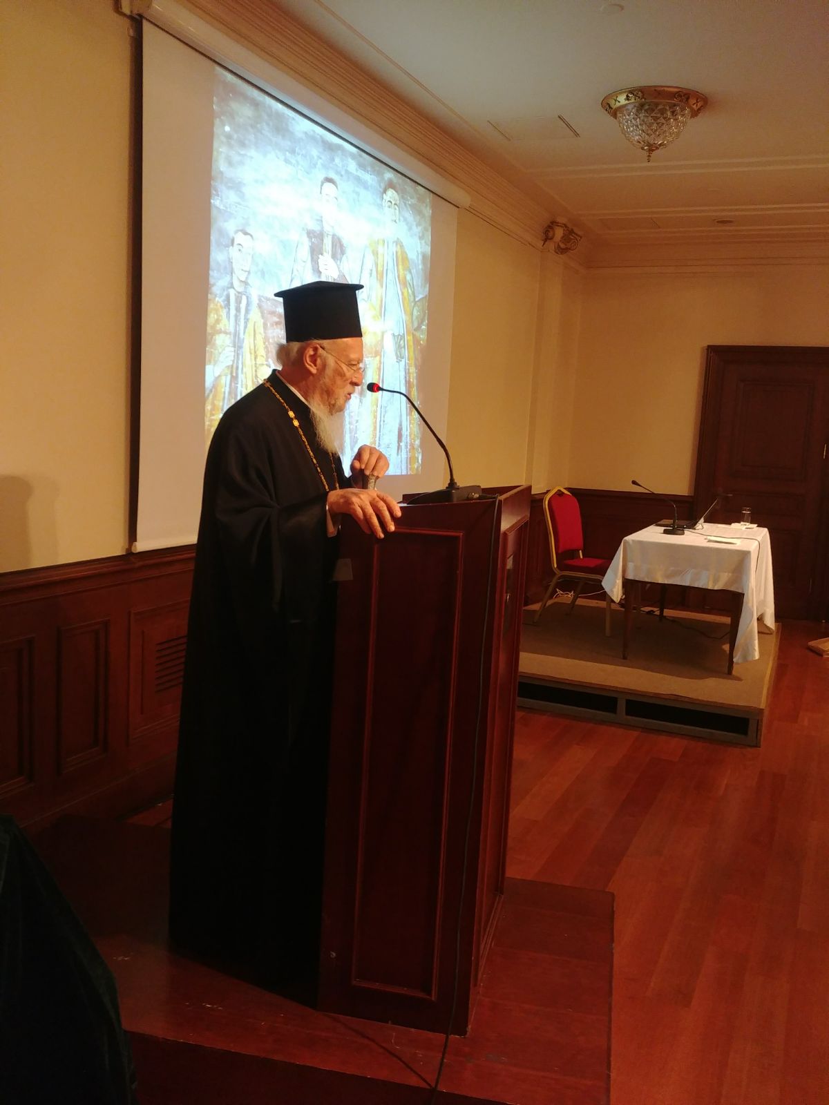 ΦΩΣ ΦΑΝΑΡΙΟΥ: Ο ΠΑΤΡΙΑΡΧΗΣ ΚΑΙ ΟΙ ΣΥΝΟΔΙΚΟΙ ΣΤΗΝ ΠΑΡΟΥΣΙΑΣΗ ΤΟΥ ...