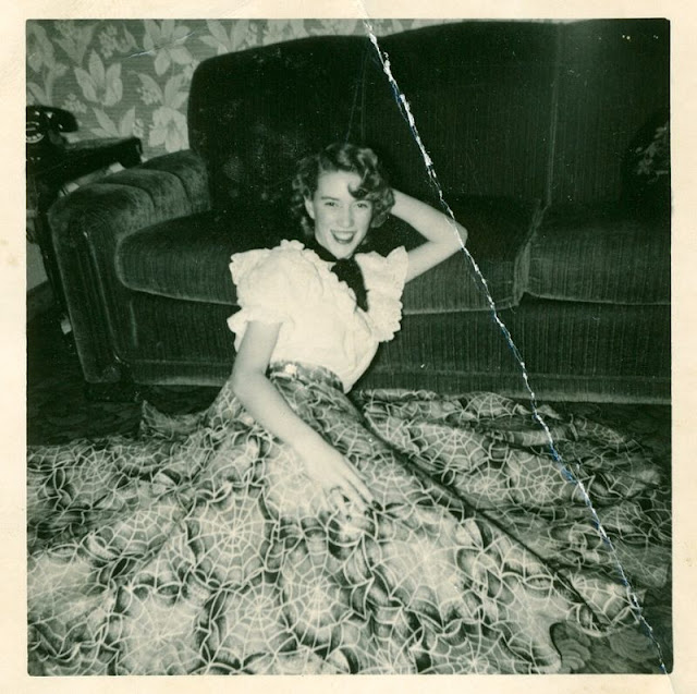 Found Snapshots of '40s Beautiful Girls That Make You Think of Movie ...