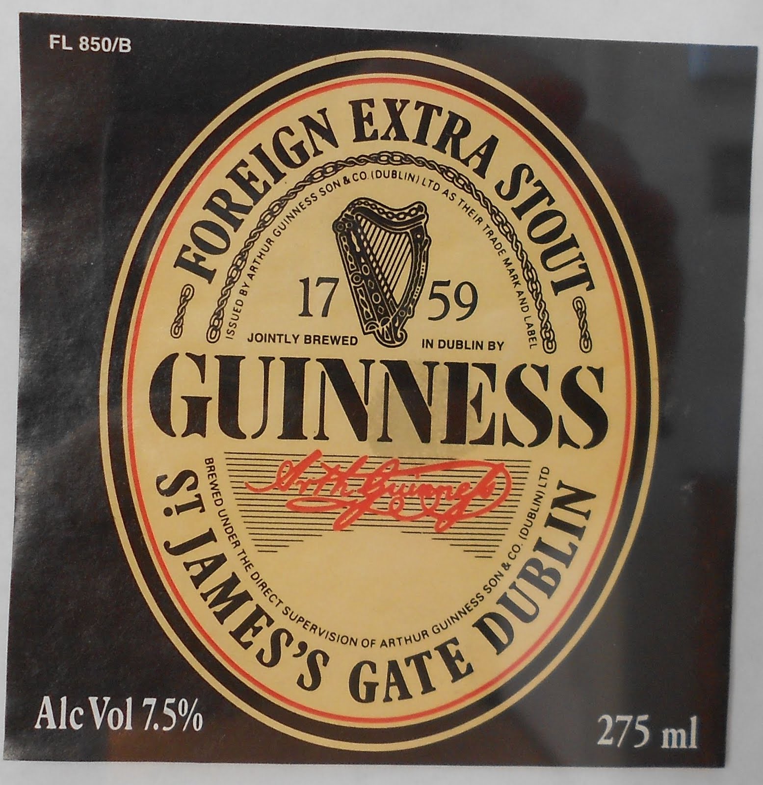 Guinness Collection: Labels, Carlton Ware, Wade, Gilroy, Doctors Books ...