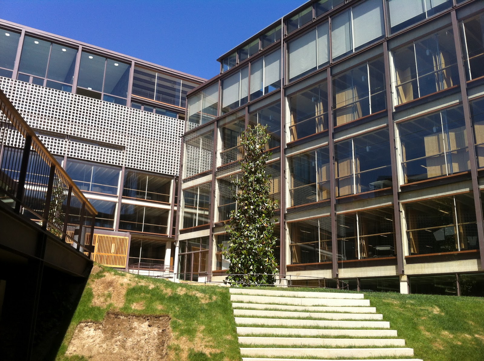 THINKING OF COLORS - Architecture & Design: COAM