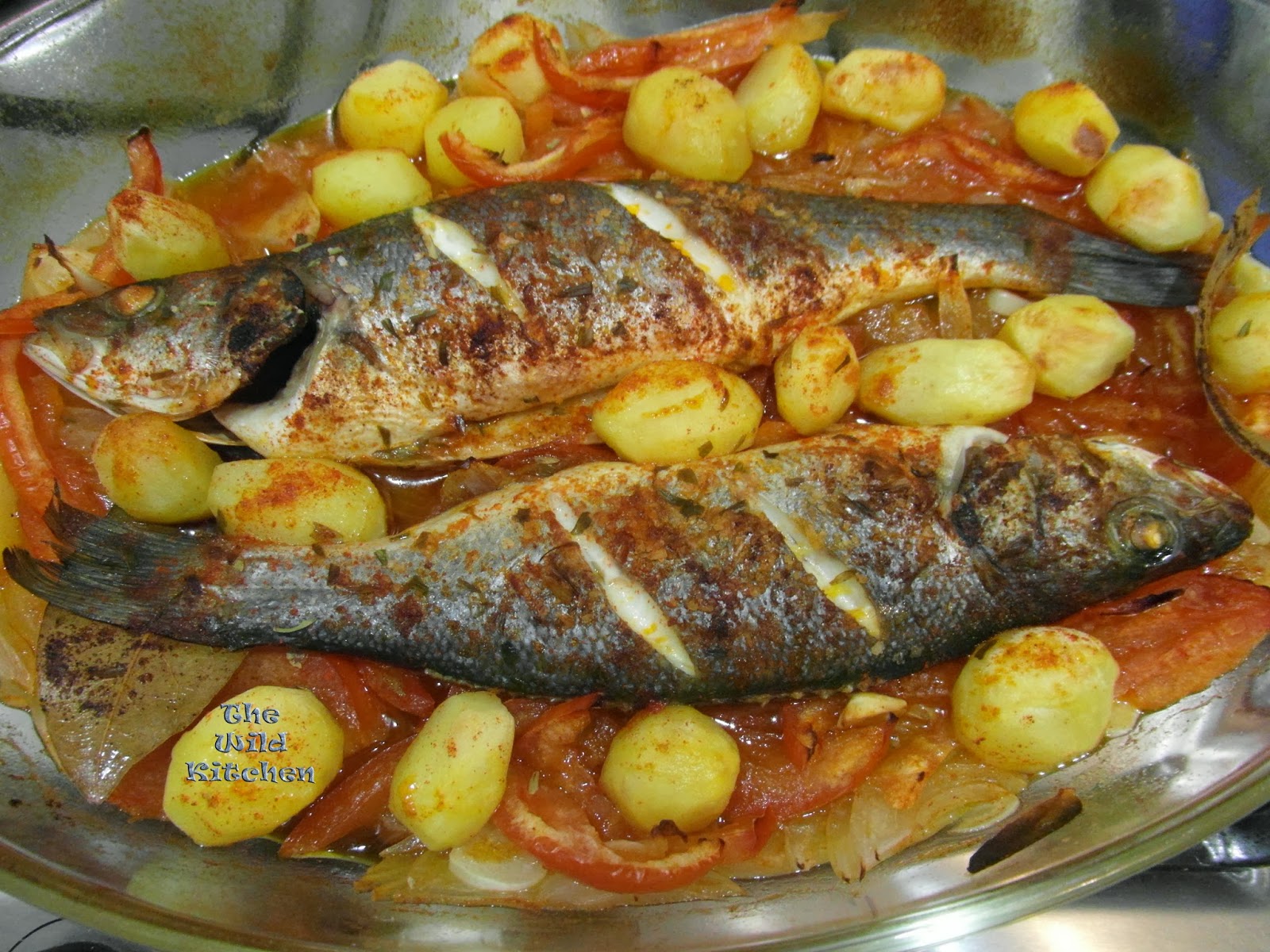 The Wild Kitchen: Robalo no Forno à Wild com Batatinhas