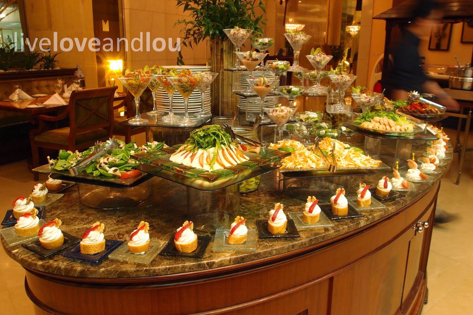 Dinner Buffet at Cosmo, Millennium Hotel - LIVE, LOVE & LOU