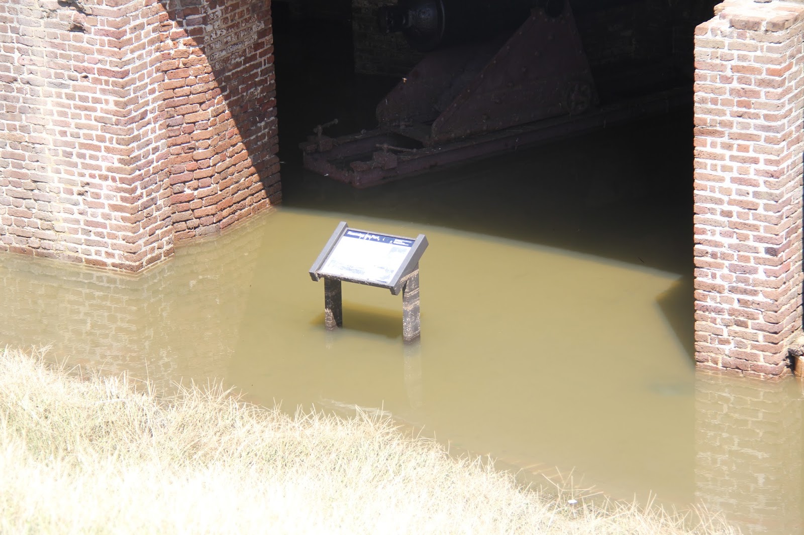 The Civil War Picket: First look photographs: Staff assesses Irma ...