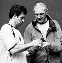 AL ROJO VIVO: SON LEYENDA, JULIÁN RETEGUI, CON ONCE TXAPELAS, EL ...