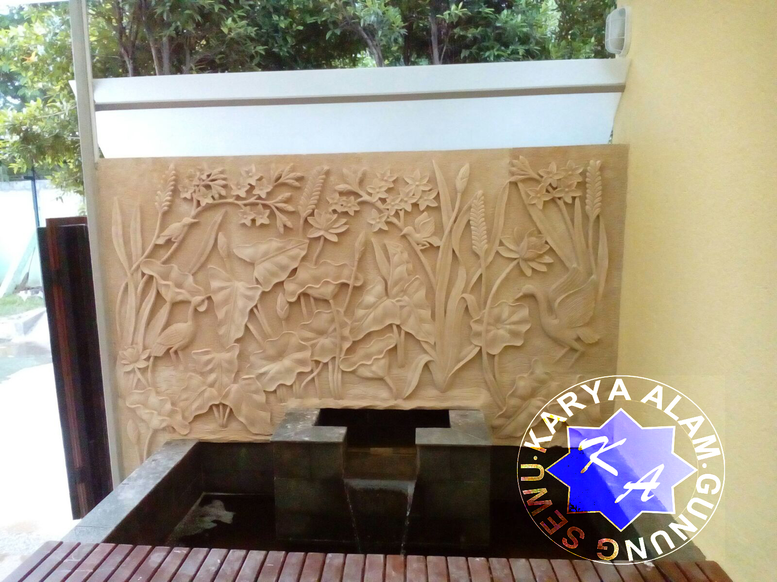 RELIEF KOLAM MINIMALIS MOTIF TERATAI DAN TALAS ~ BATU ALAM GUNUNG SEWU ...