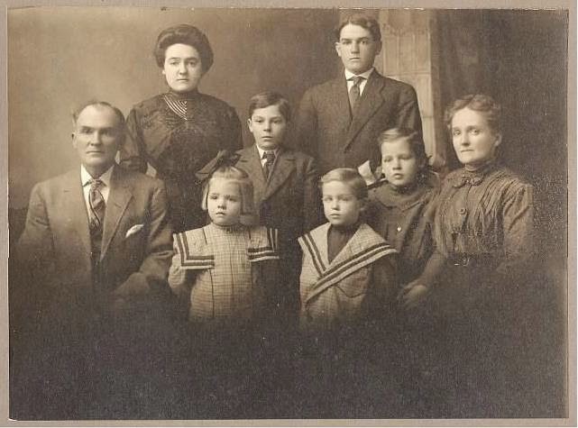 Nellie's Basket: Florence Eugene Walters (52 Ancestors, #23)