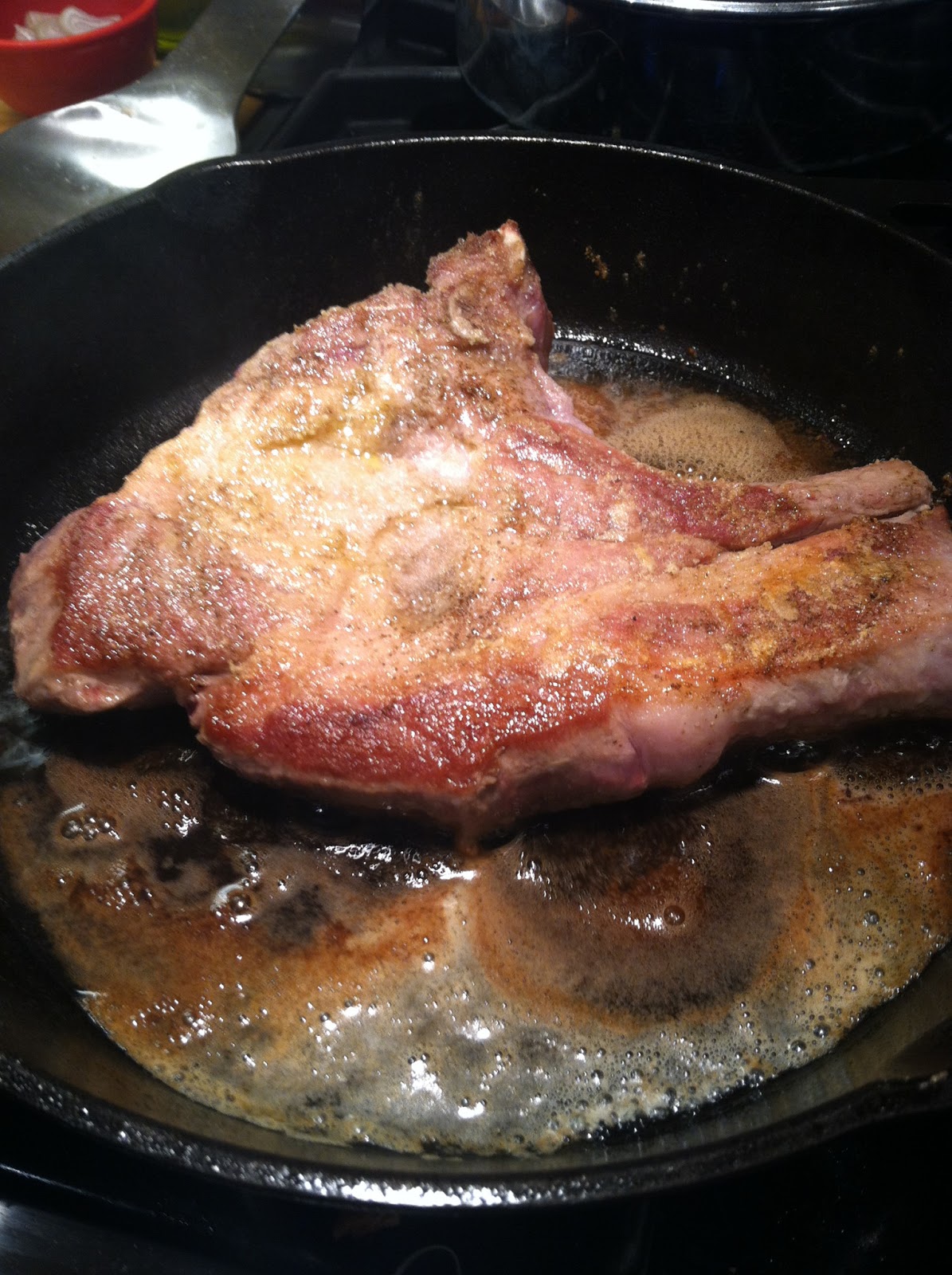 parsley & polka dots: pork chops with a shallot-red wine sauce