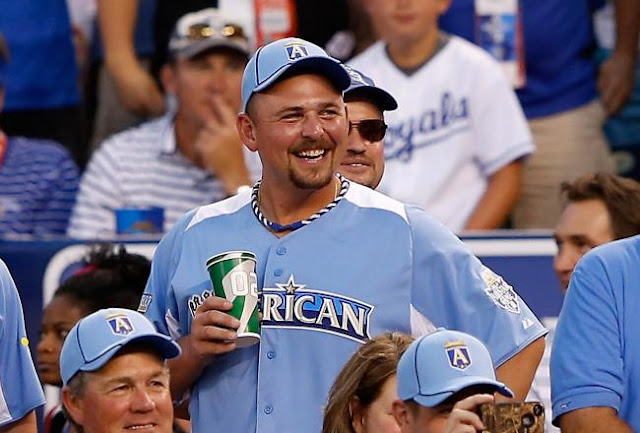 Bleeding Yankee Blue: THE YANKEES JUST SIGNED BILLY BUTLER