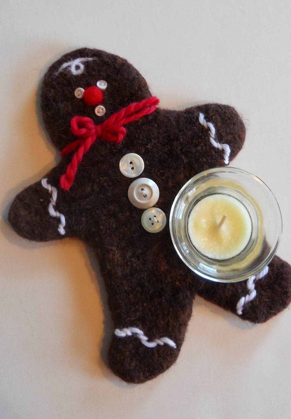 Marie Mayhew Designs: gingerbread cookie candle rugs