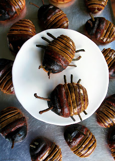 Jo and Sue: Cockroach Donuts