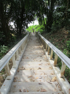 BERPETUALANG KE ACEH: Perak river at Temong during low water