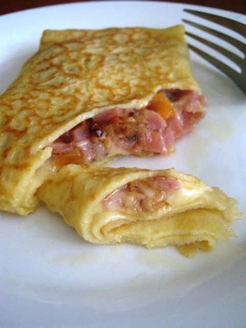 The Happy Tummy Kitchen: Ham, Cheese and Chili Crepe