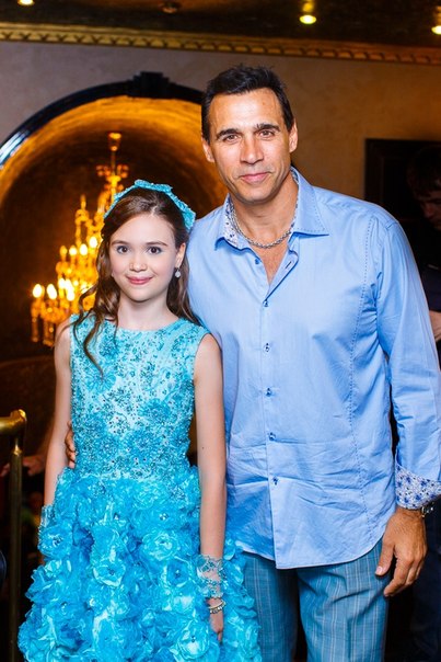Adrian Paul Newswire: Black Rose Cast Attend Stars of the World ...