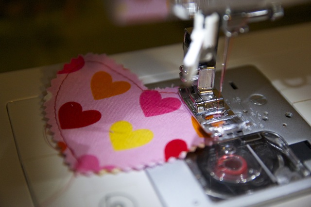 sweet stitches. (notes from my sewing machine): Tutorial: Simple Heart ...