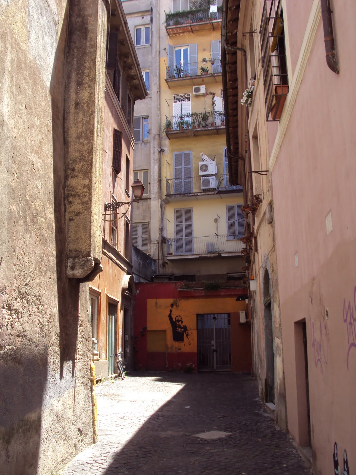 A Daily Dose of Rome: Julius Caesar and the Subura