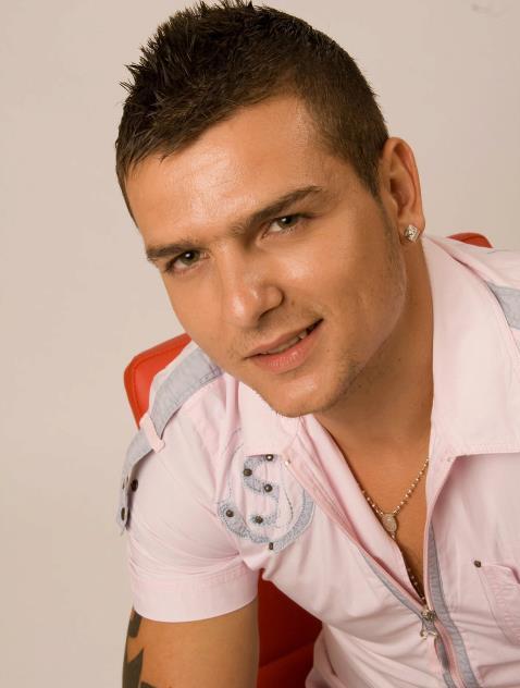 Mireasă pentru fiul meu: La Multi Ani , DRAGOS