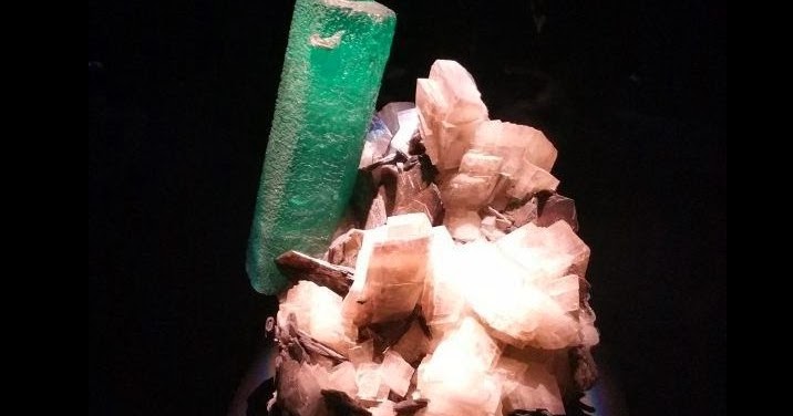 The Largest Emerald Crystal Ever Discovered in North America - Geology In