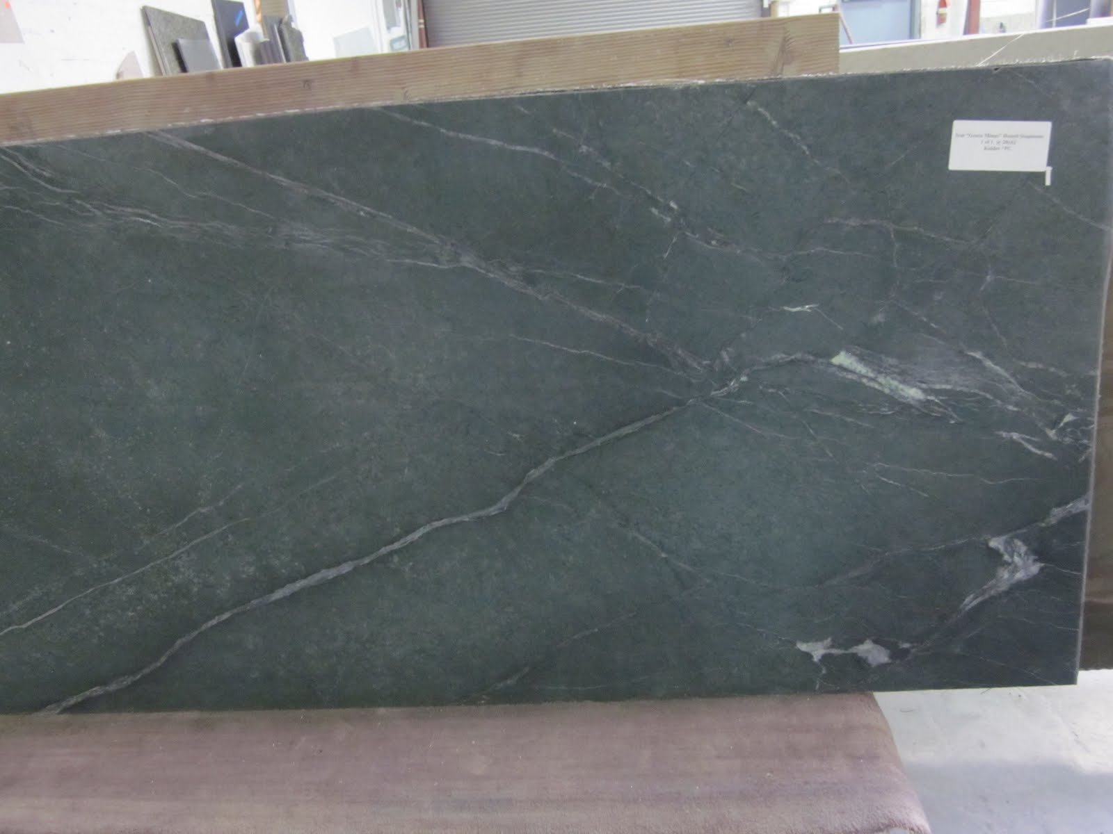 Slab granite countertops: Soapstone colors