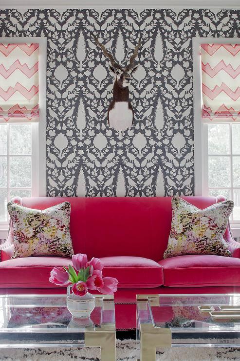 Eye For Design: Decorating With Hot Pink Furniture