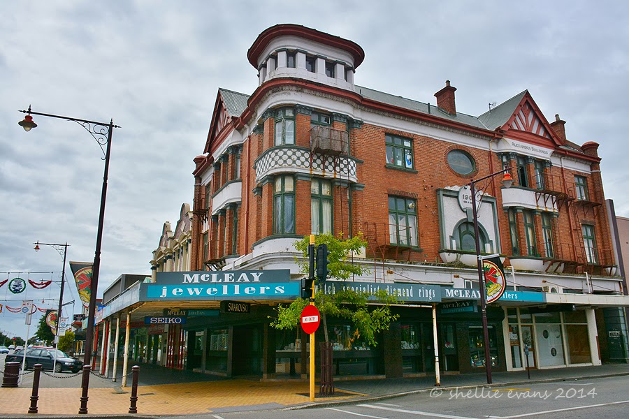 Two Go Tiki Touring: Invercargill's Heritage Buildings & More