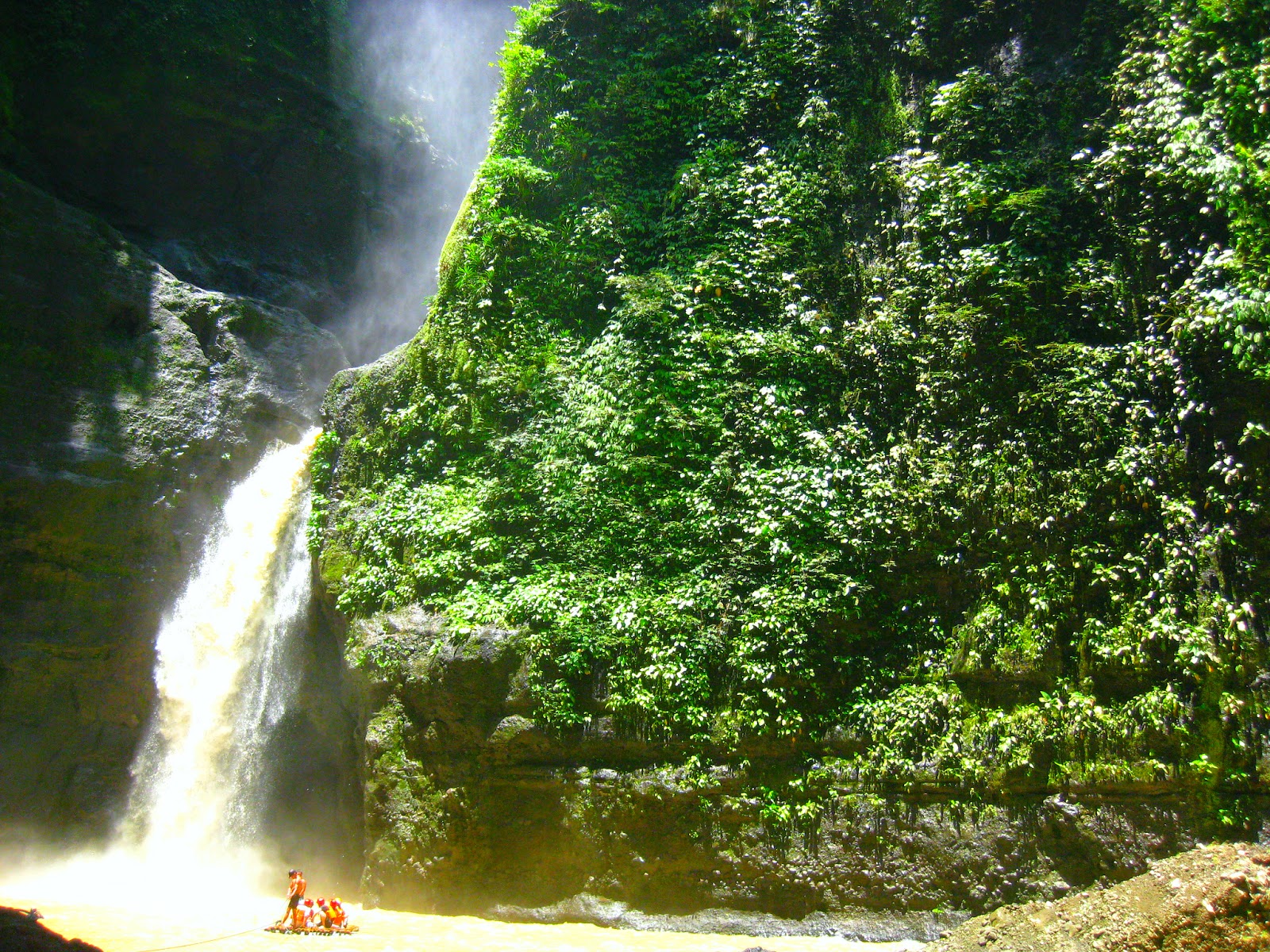 Pagsanjan Falls: The Php150 Challenge