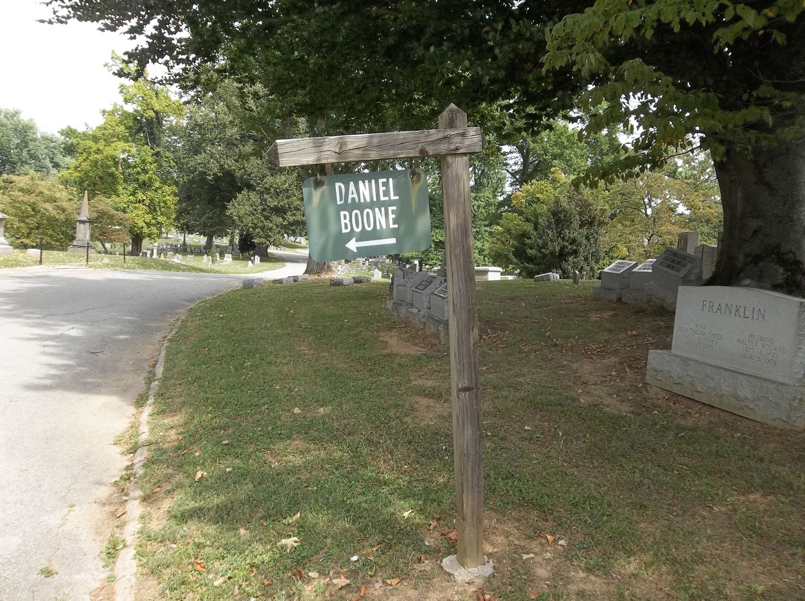 Travels of a Hobgoblin Taphophile: Daniel Boone - Frankfort Cemetery