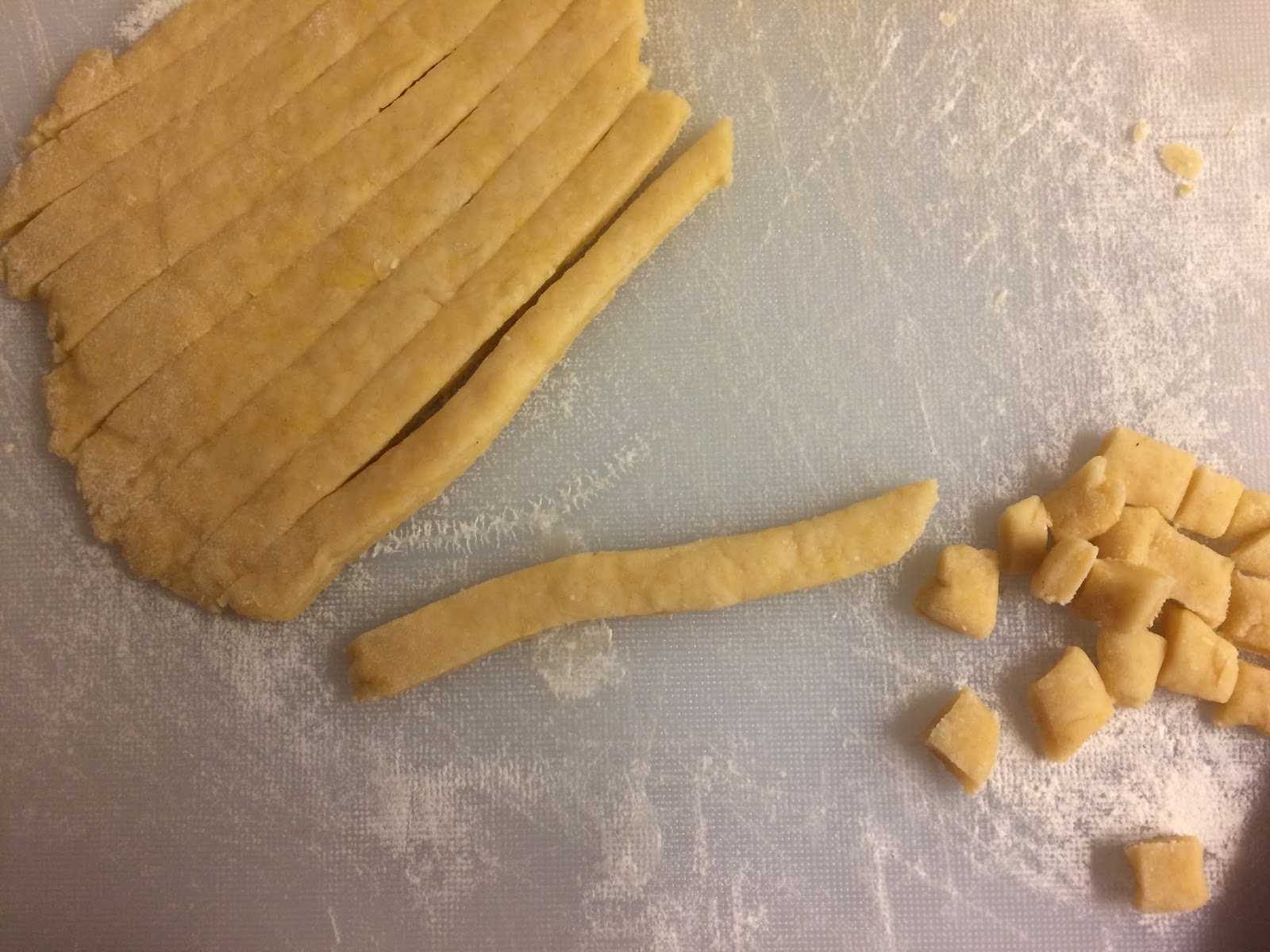 Recette simple des Atchomon / chin chin / gâteaux secs - Hello lindana