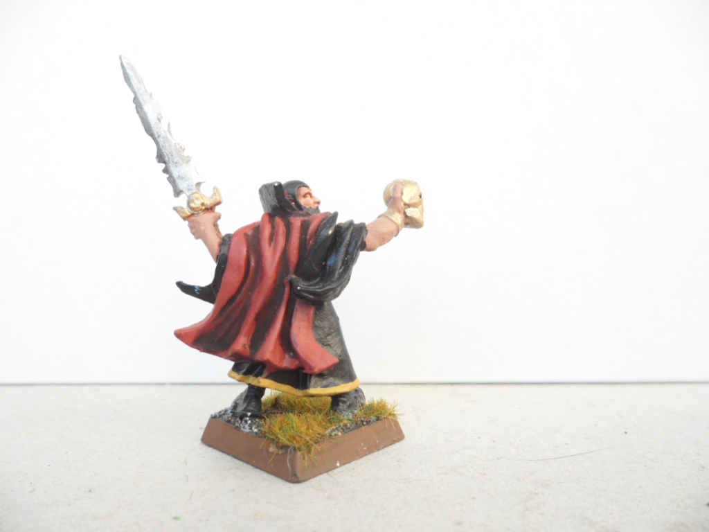 Painted Miniatures: Warhammer Miniatures- Vampire Counts Necromancer ...