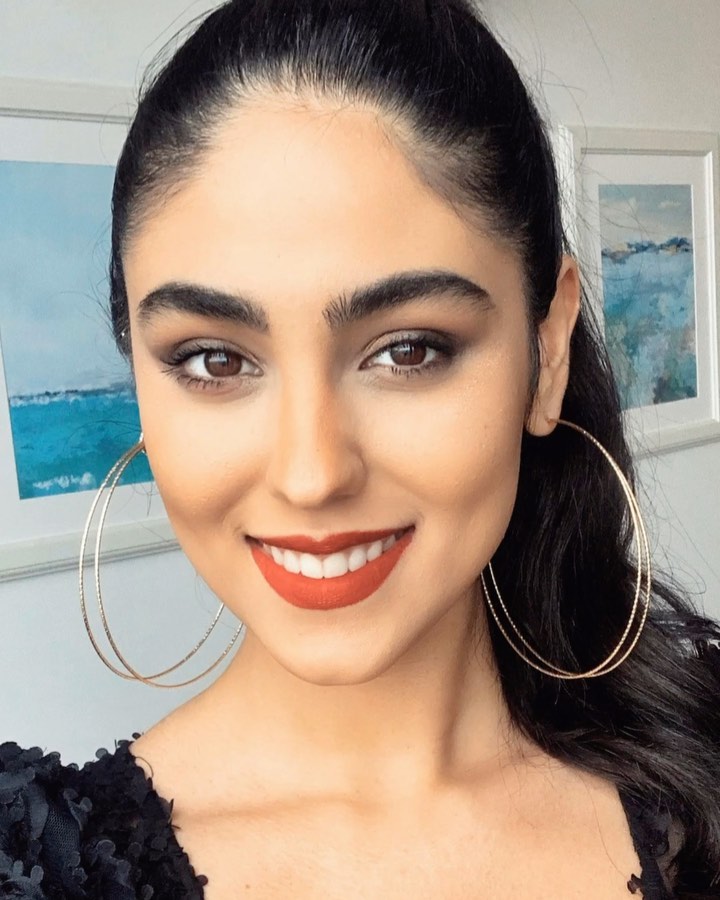 Ramina Torabi Hot photos in new three Style and make up