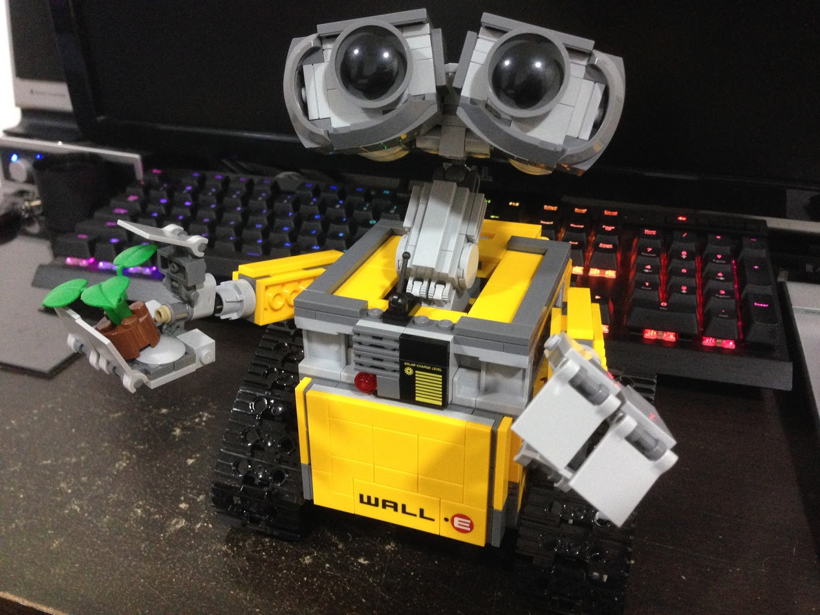 Zer0's Back: Hobby Talk: Lego Kit Review, Lego Idea's - Wall-E