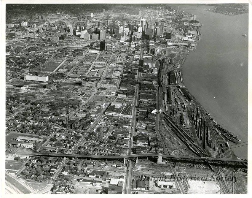Towns and Nature: Detroit, MI: Riverfront Railroad Yards