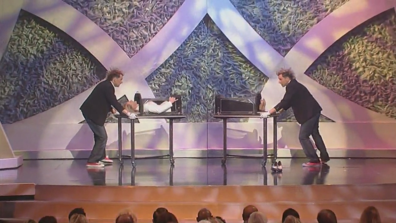 Magic-Video: The Twins - Clearly Impossible [2009]